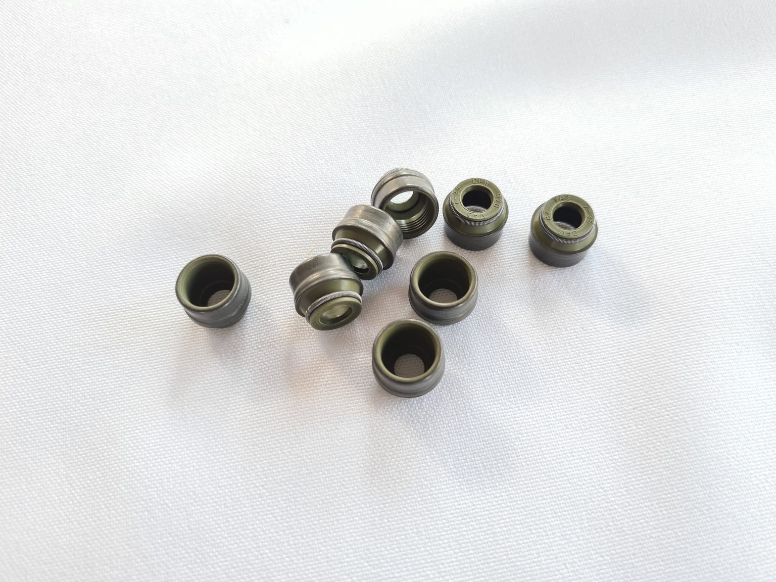 AUTOBIANCHI A112 FIAT 127 900T PANDA UNO YUGO 45 ENGINE VALVES STAM ...